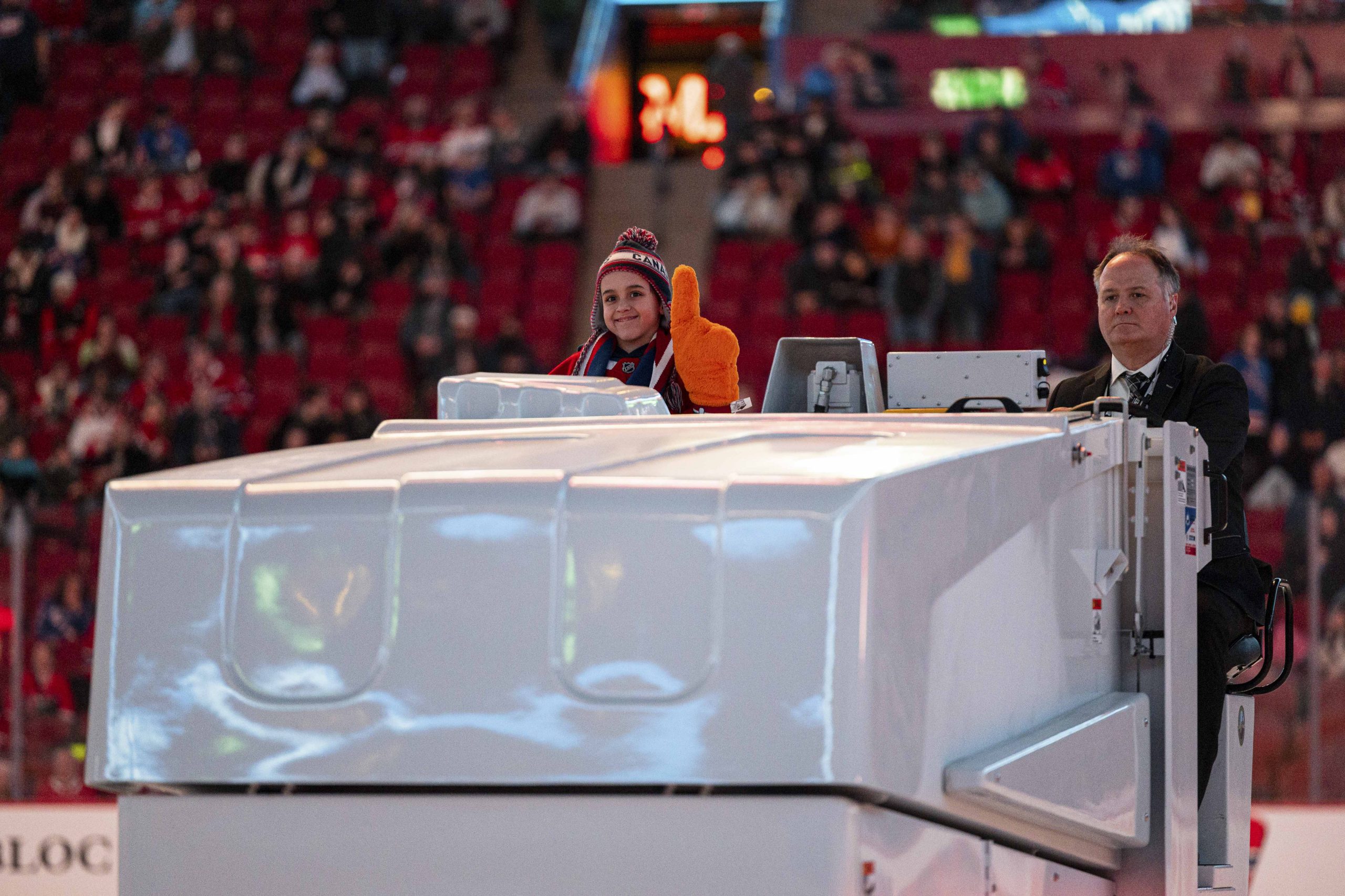Zamboni Ride • Fondation des Canadiens pour l'enfance